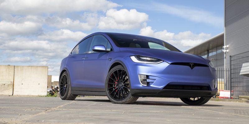 Tesla Model X – Brilliant Blue – JD Customs